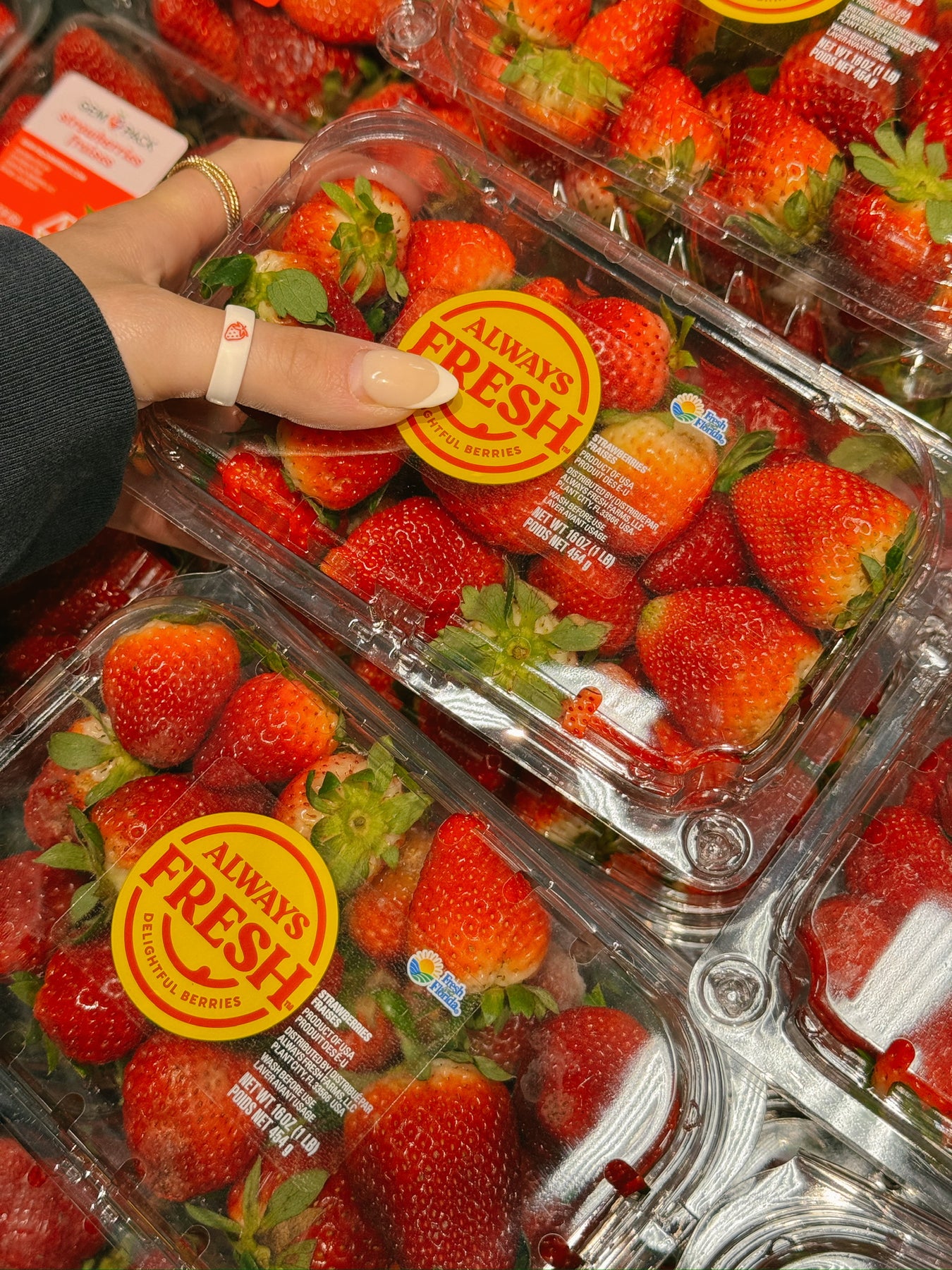 Flip Reversible strawberry / berry sweet ring – FlipRings